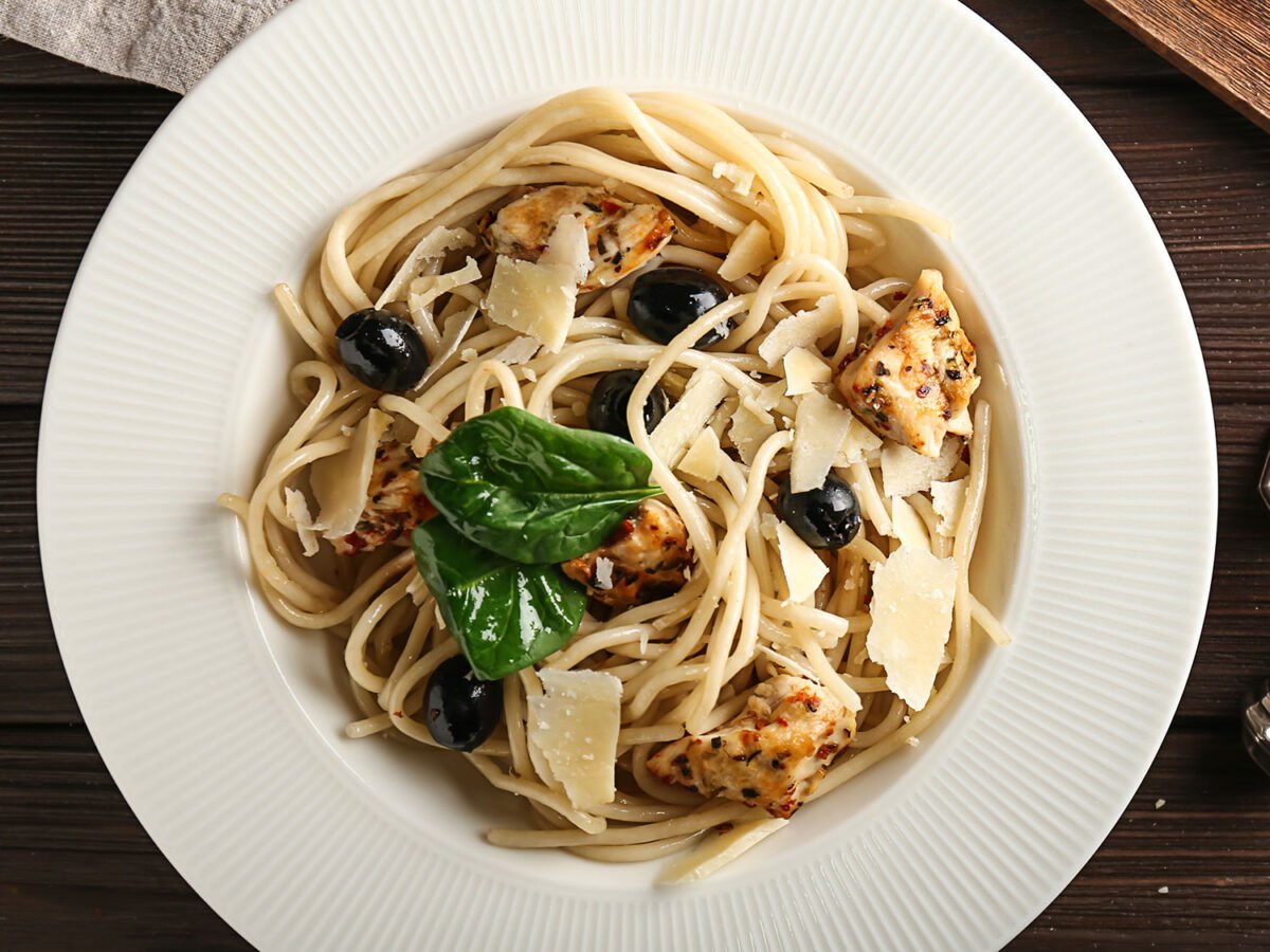 Pasta with Chicken and Olives - Calming Blends